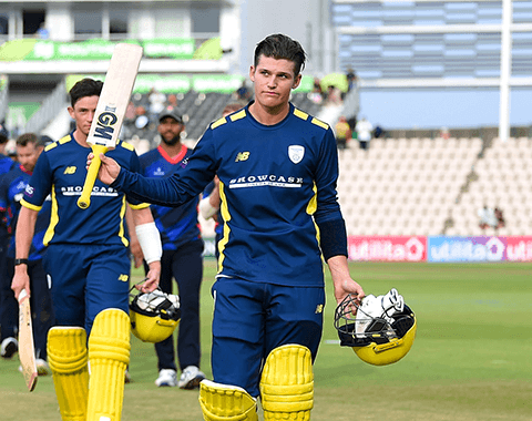 Toby Albert Signs New Hampshire Contract | Utilita Bowl